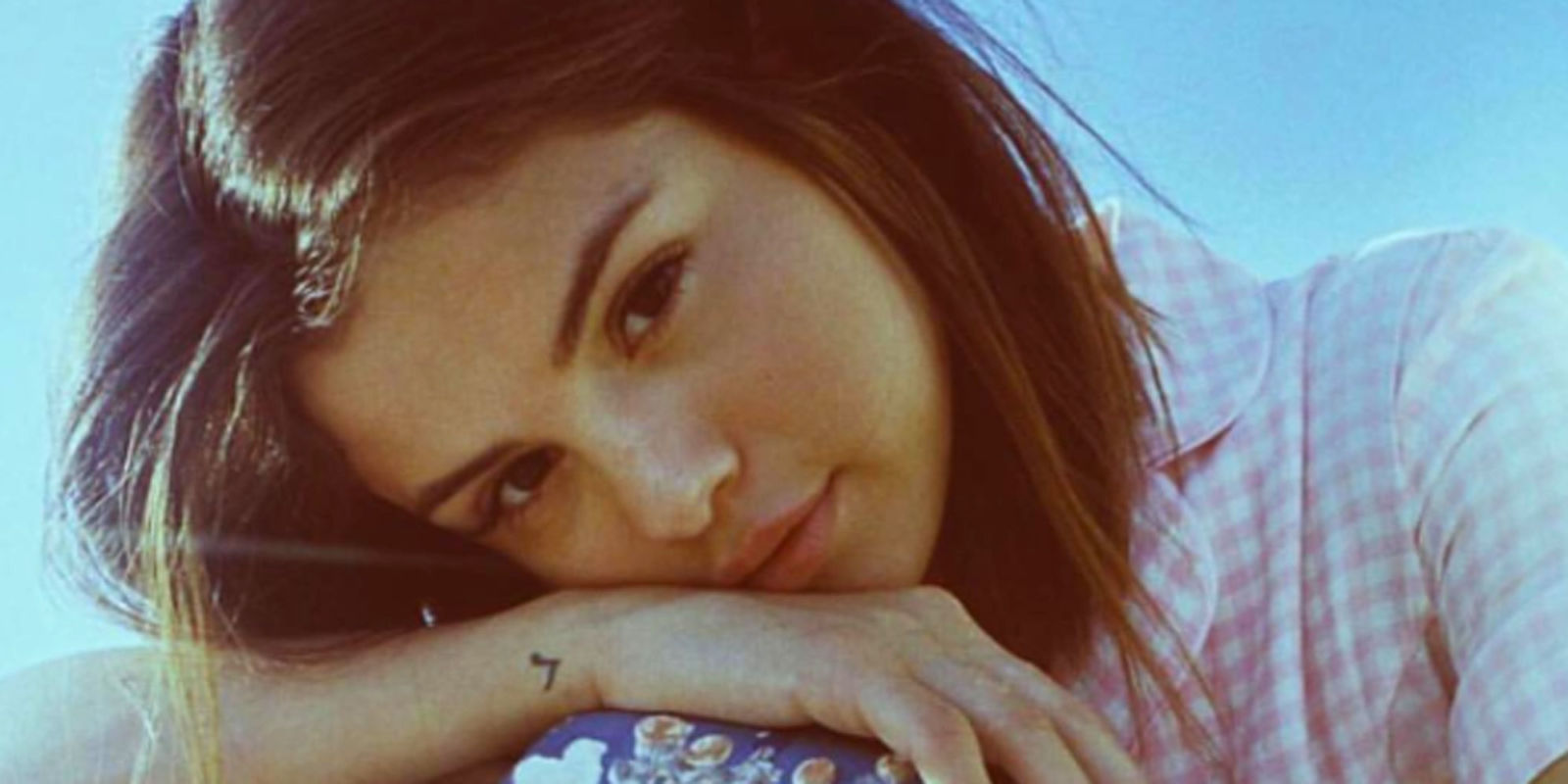 Selena Gomez Fetish Instagram Posts The Weeknd Comments Fetish On