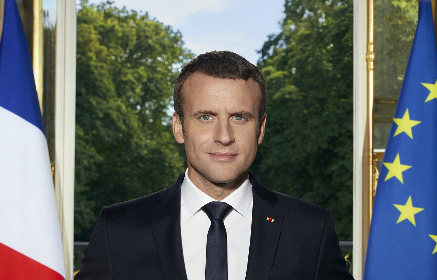Emmanuel Macron Official Portrait - Emmanuel Macron's Portrait Officiel ...